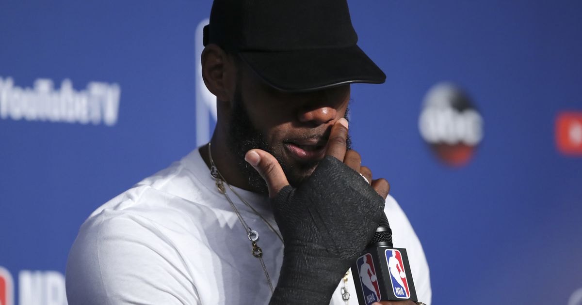 LeBron says after NBA Finals that he played with broken hand