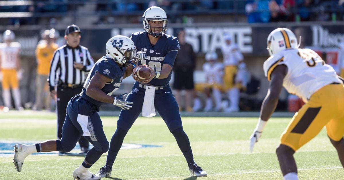 Utah State unsettled on freshman Jordan Love’s role at QB