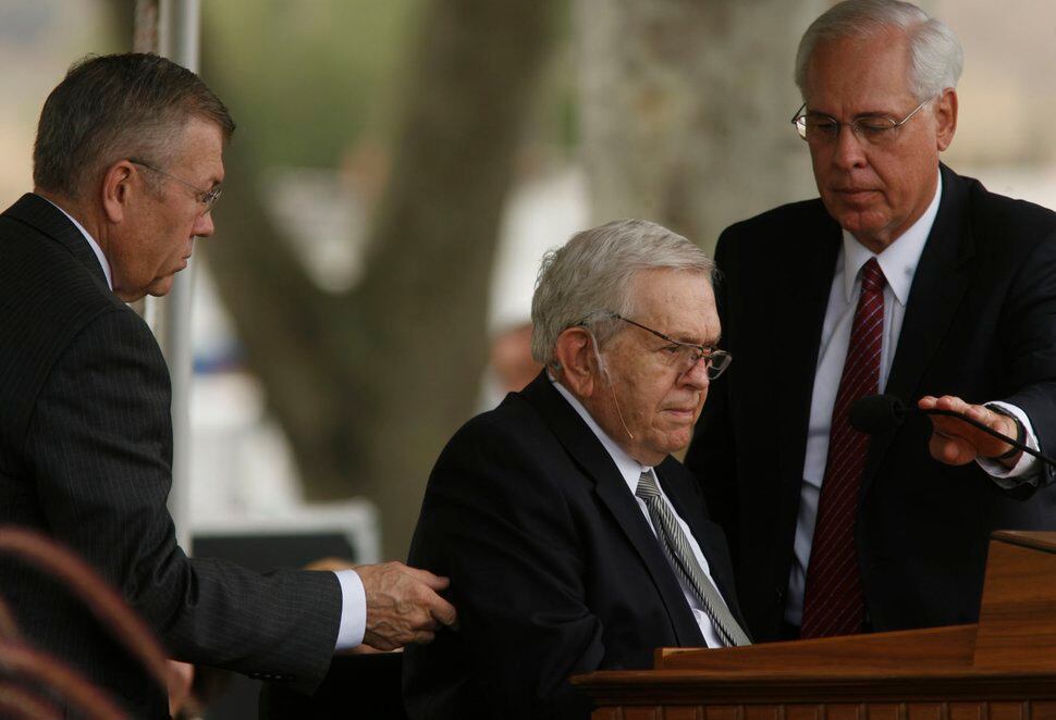 Mormon leader Boyd K. Packer dies — a man of wit, known for tough talk ...