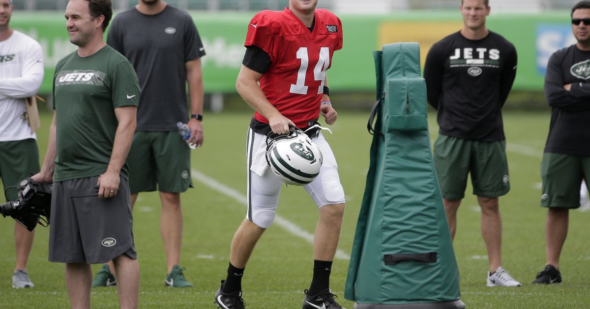 Rookie QB Sam Darnold ends holdout, signs four-year, $30.25M deal with Jets