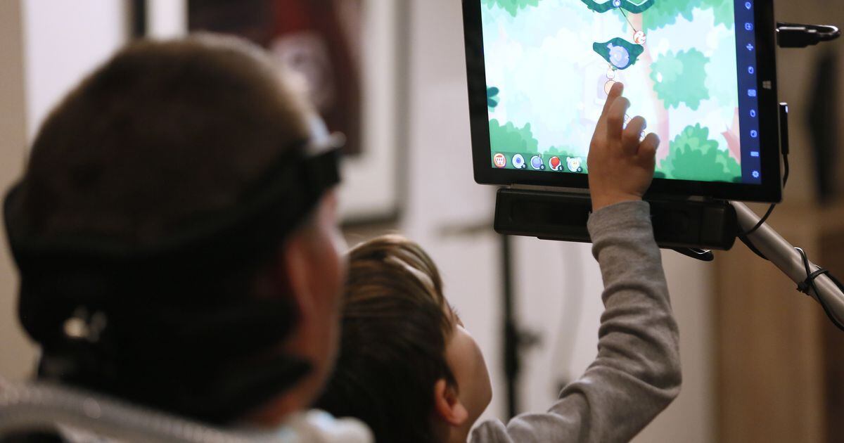 Movie review: ‘Gleason’ documentary captures a football star’s life ...