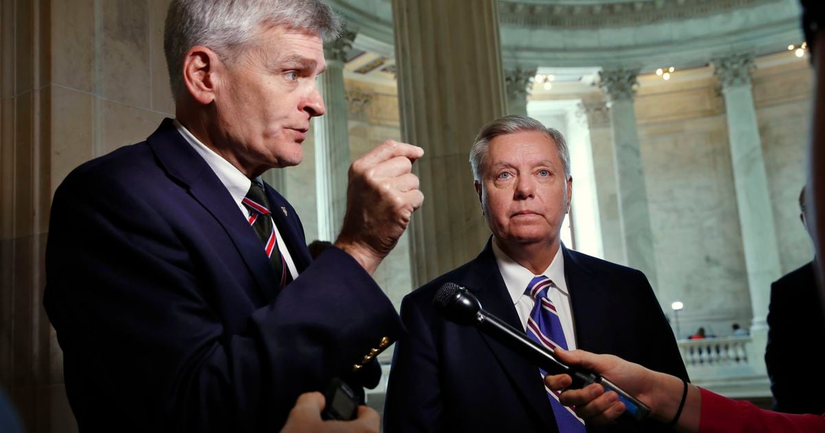 Albert Hunt: Republican nonsense sells health-care plan