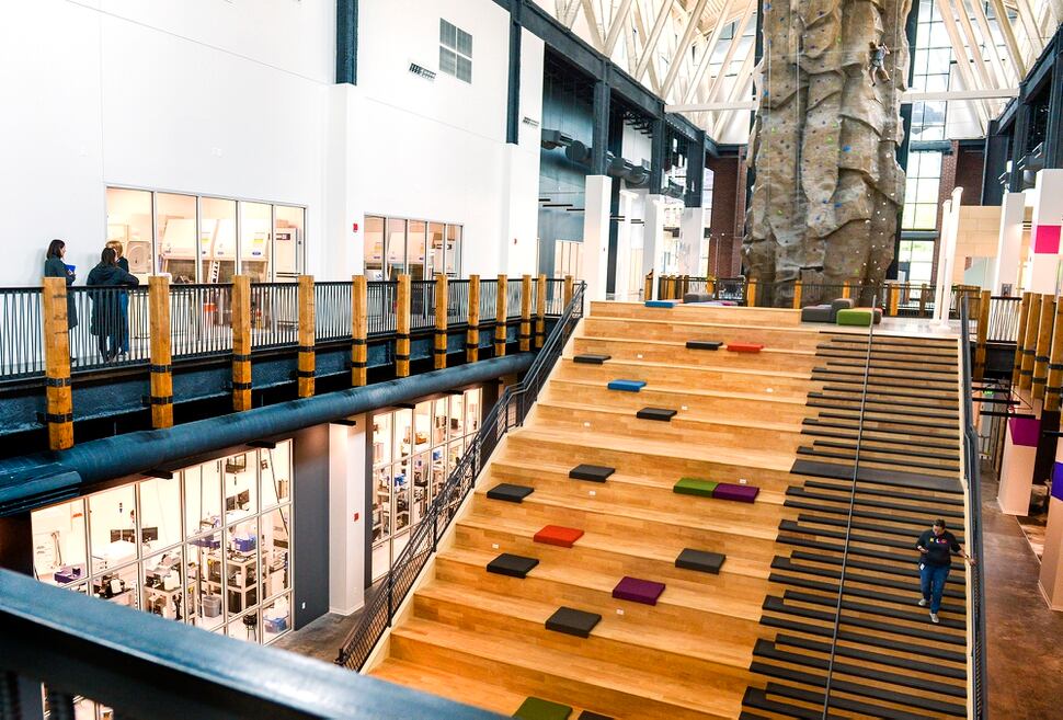 From shopping center to something more: The Gateway adds biotech ...