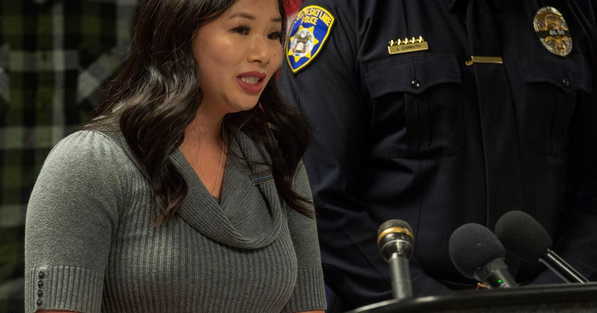 Family of Officer David Romrell asks supporters to honor fallen police ...