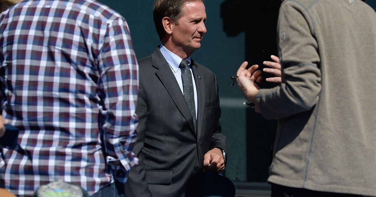 Letter: Rep. Chris Stewart should have another look at his oath