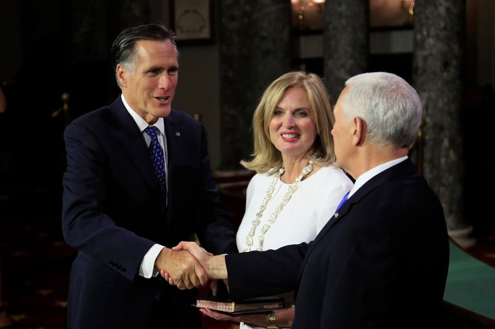 Mitt Romney sworn in as Utah’s newest senator amid shutdown, Trump ...
