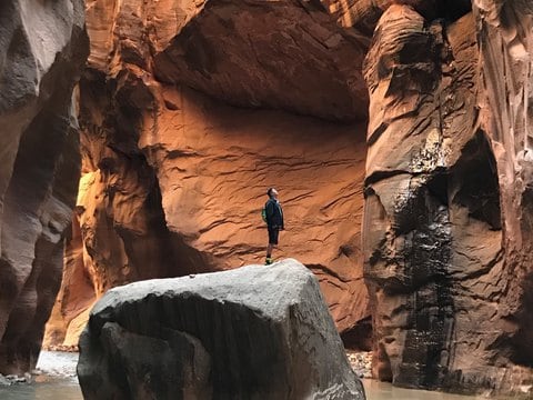 A Utah ‘Star Wars’ fanatic reviews Galaxy’s Edge: Fly the Falcon, try ...