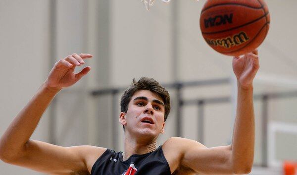 Performance artist will sweep at Temple Square, during General ...