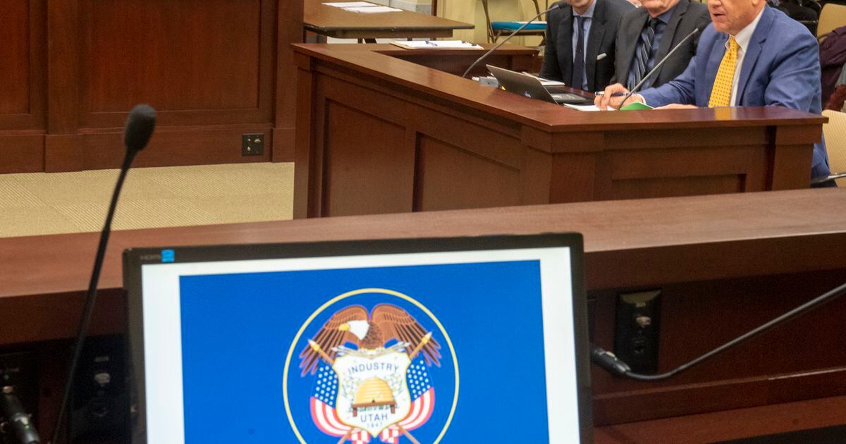Robert Gehrke: Utah’s state flag is fine, but maybe an update wouldn’t hurt