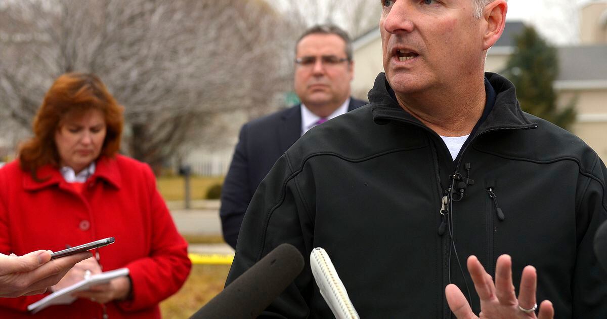 After abruptly firing the last police chief, Draper promotes from within