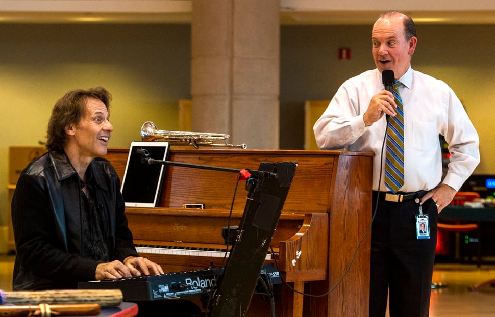 Kurt Bestor, Utah’s Christmas tradition, talks about giving back with ...