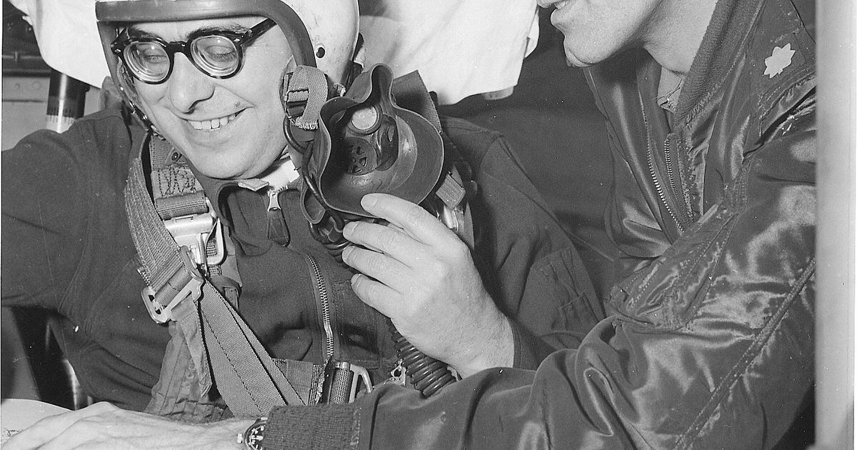 Roland Wright, pilot of the ‘Mormon Mustang,’ dies at 96