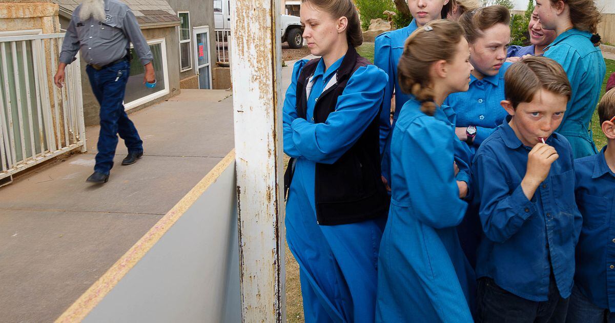 FLDS women — and one bad man — are the inspiration for singer Laura ...