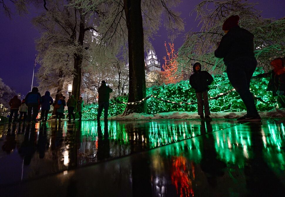 See photos as Salt Lake City’s Temple Square lights up for holiday ...