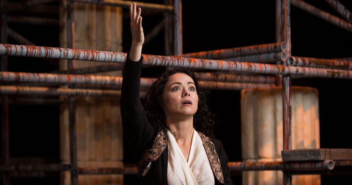 Review: ‘Electra’ makes Greek tragedy accessible and entertaining