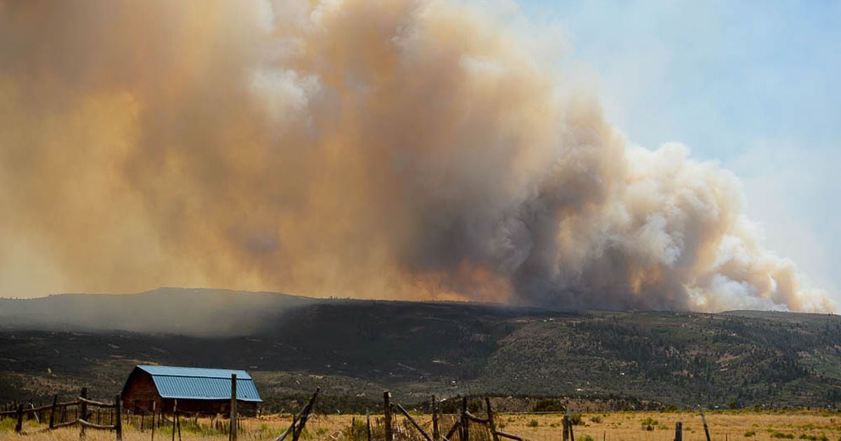 Fruitland ordered to evacuate as Dollar Ridge wildfire spreads in ...