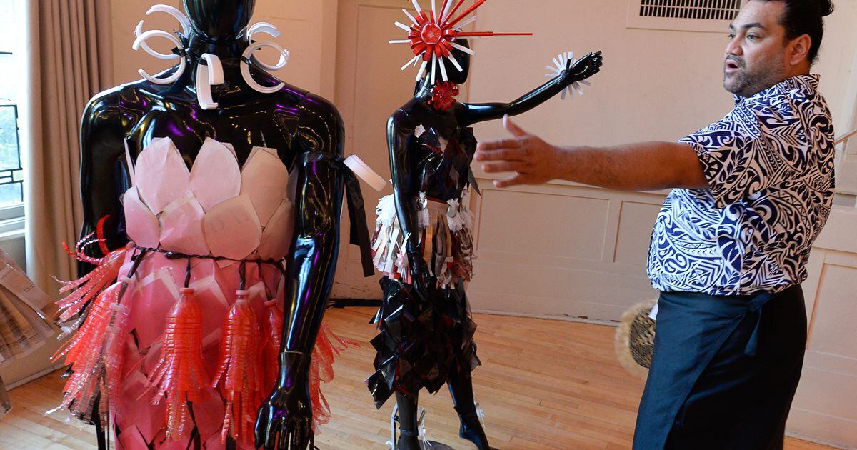 Pacific Islanders exhibit their artwork