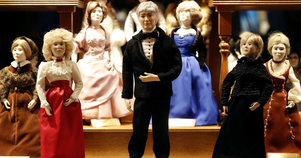 Husband of Iowa's 1st woman governor gets 'first lady' doll