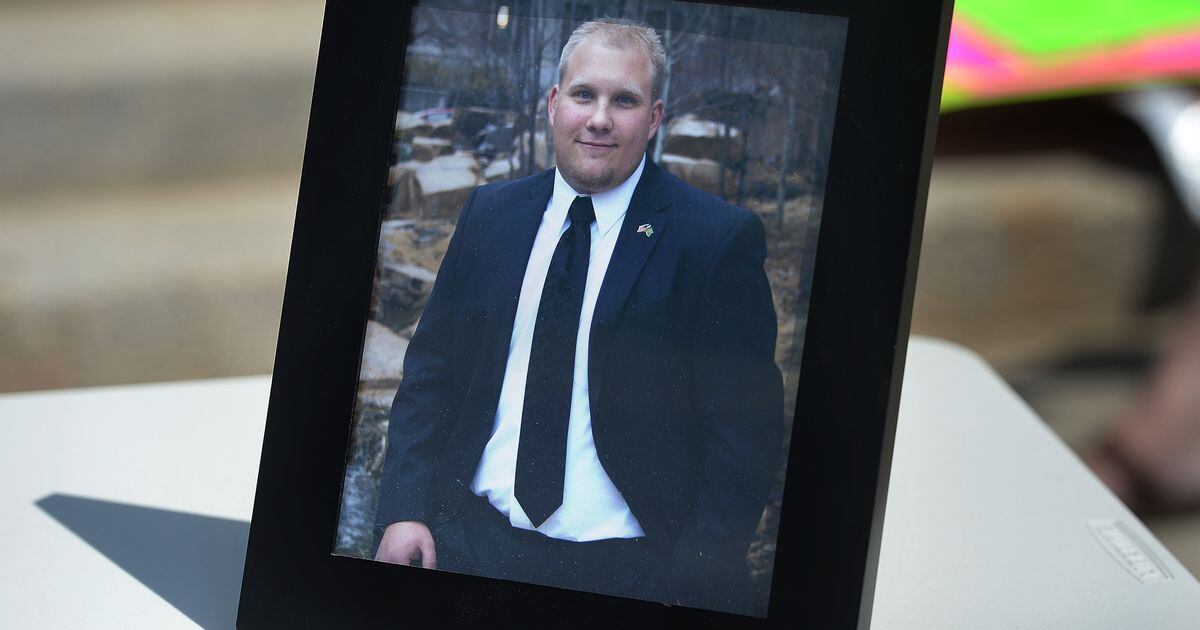 U.S. aides: Republican staffer visits Venezuelan president to discuss ...