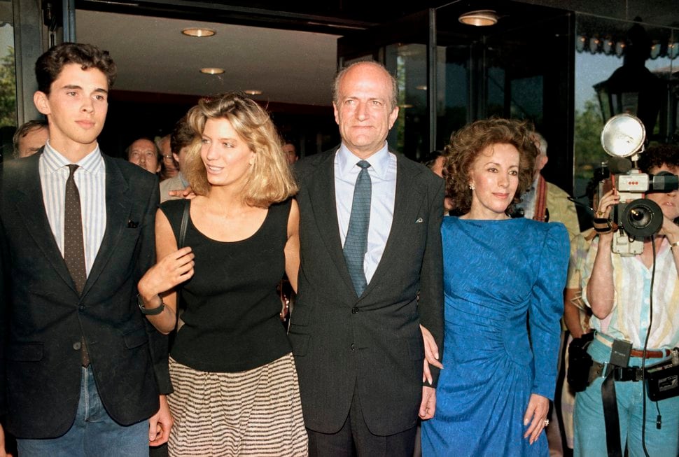 Claus von Bulow, cleared in attempted murder of wife, dies - The Salt ...